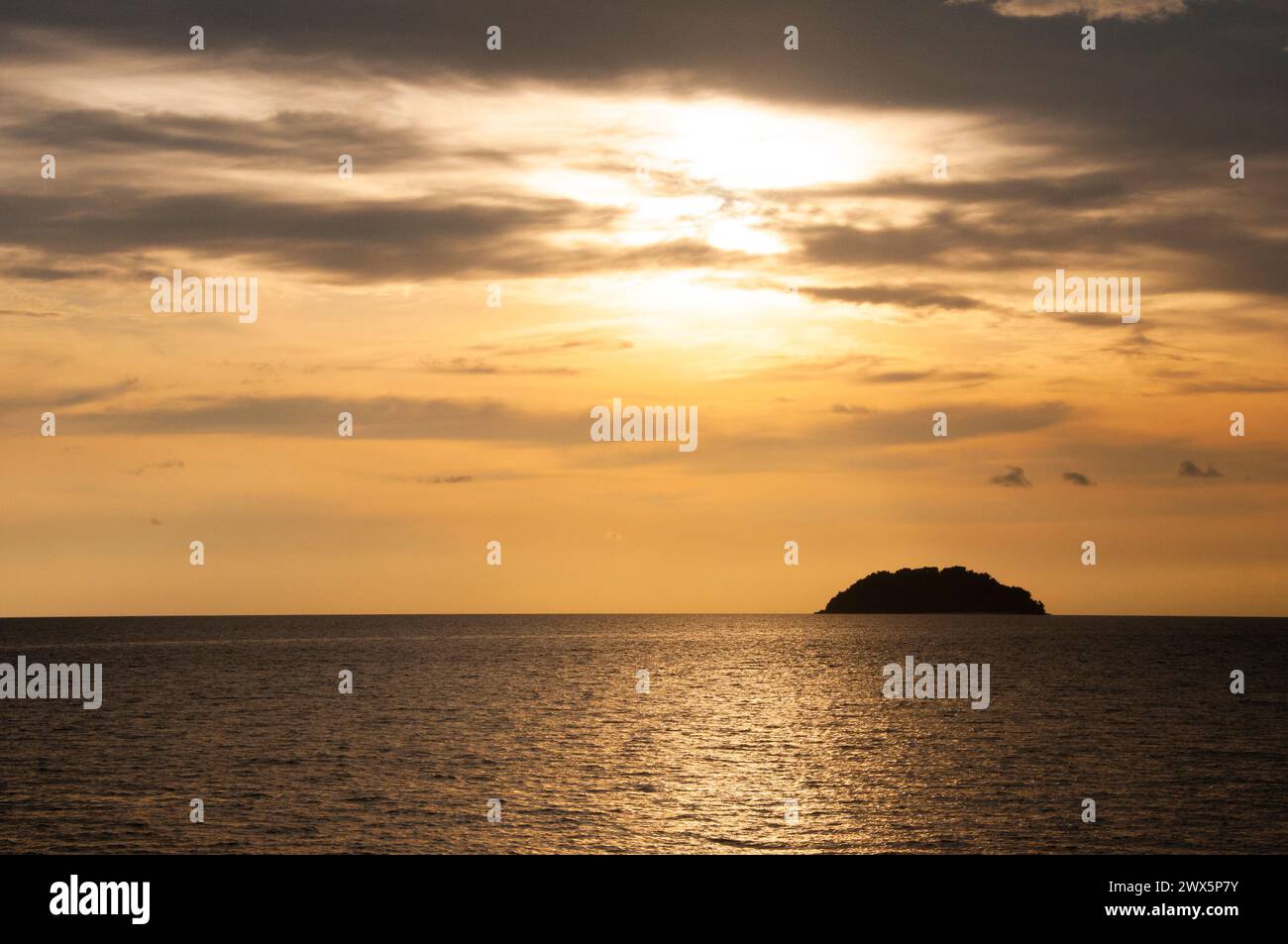 Wonderful sunset at Tanjung Aru Beach, Kota Kinabalu, Sabah, Borneo ...