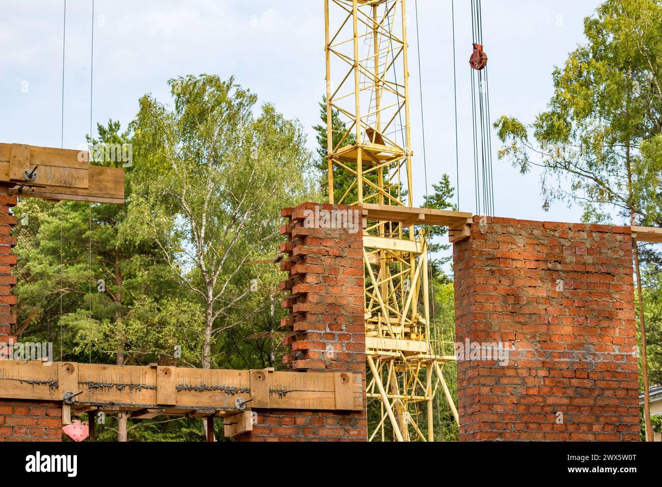 The construction of the building of red brick, window lintels Stock ...