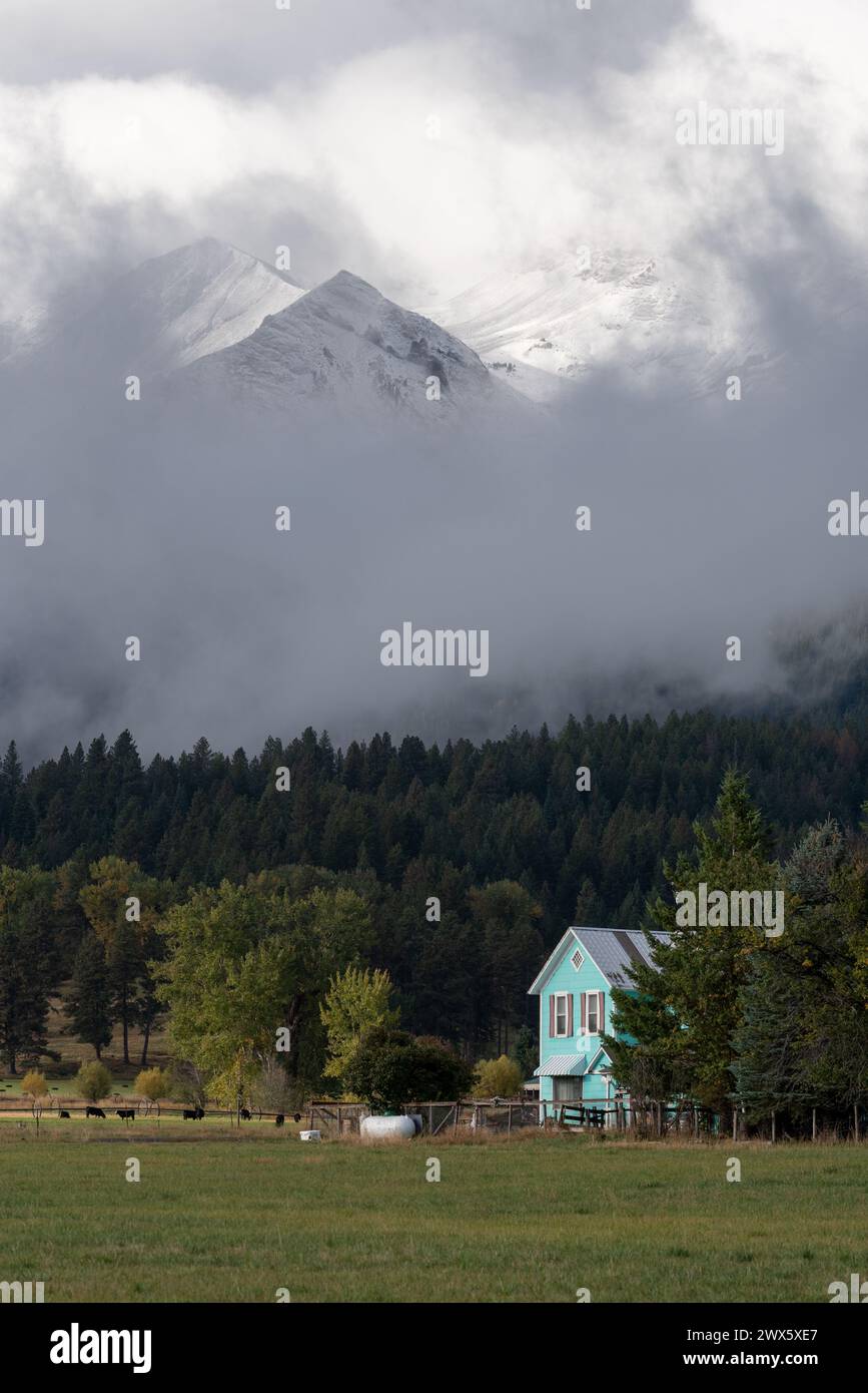 Farm house in Oregon's Wallowa Valley Stock Photo - Alamy