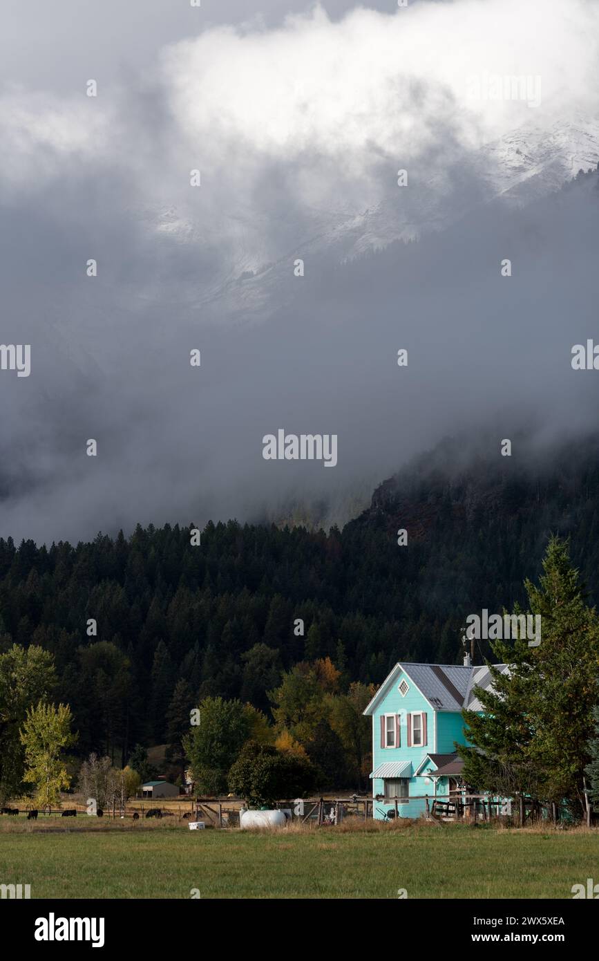 Farm house in Oregon's Wallowa Valley Stock Photo - Alamy