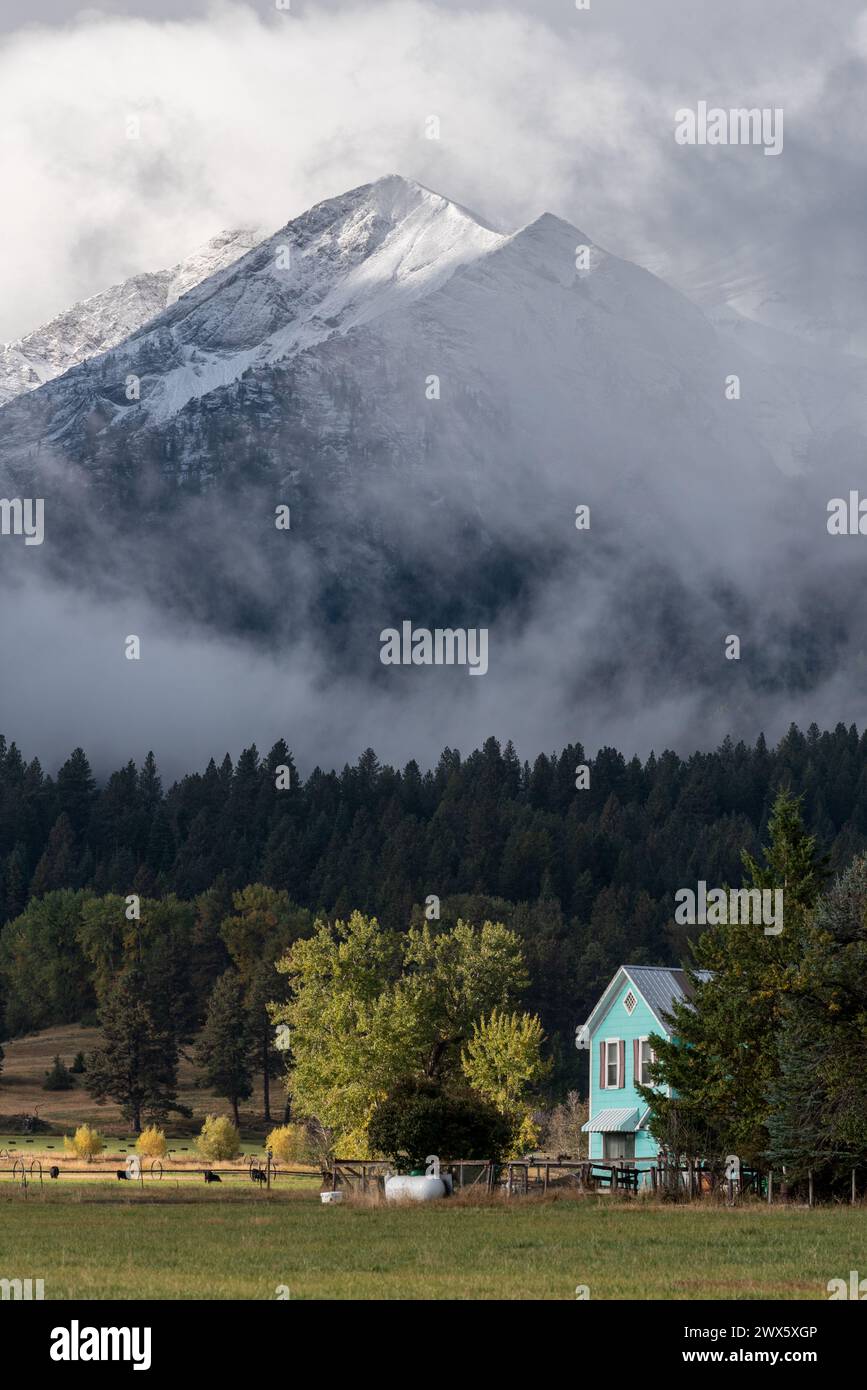 Farm house in Oregon's Wallowa Valley Stock Photo - Alamy