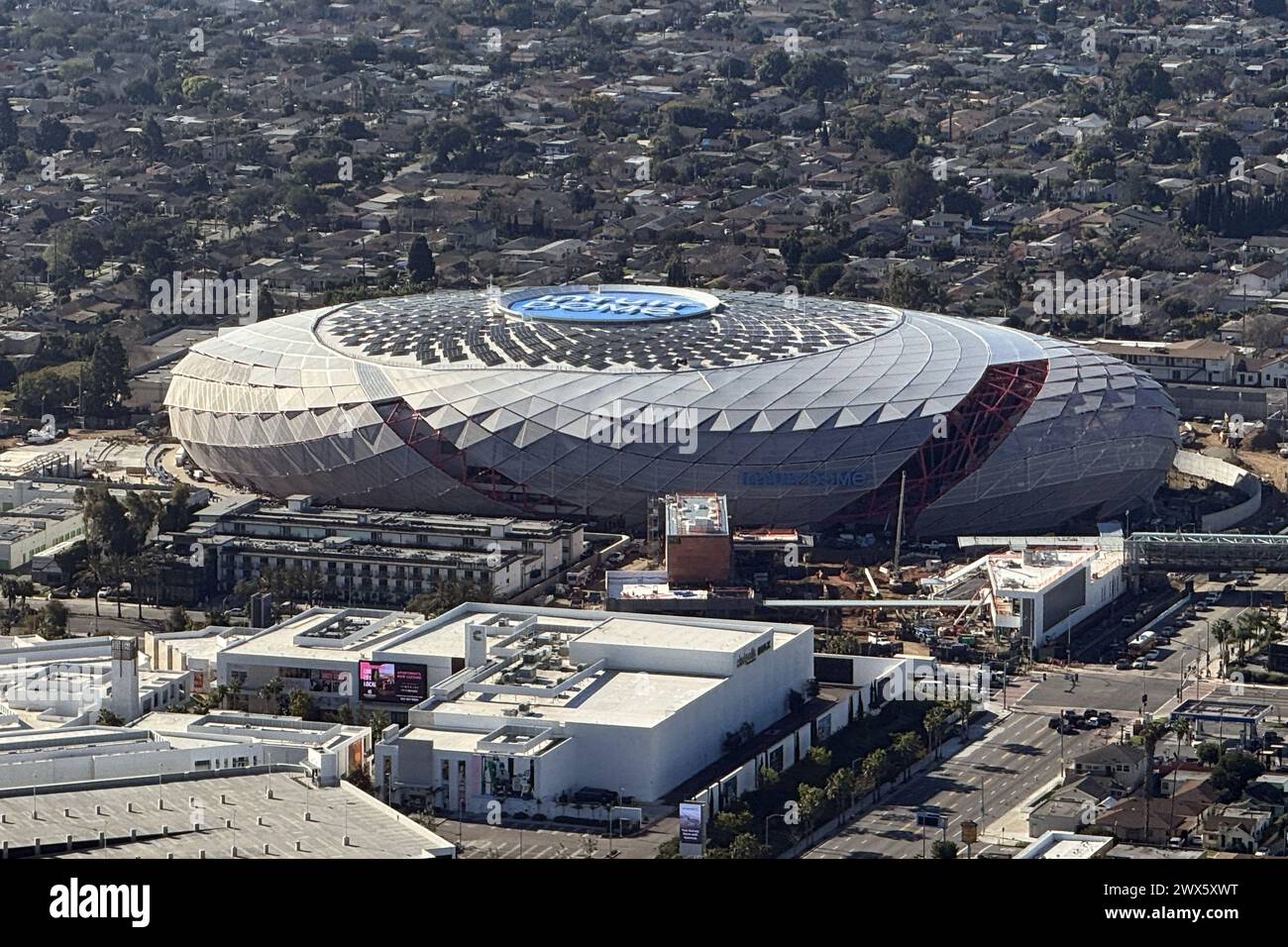 Intuit dome aerial hi-res stock photography and images - Alamy