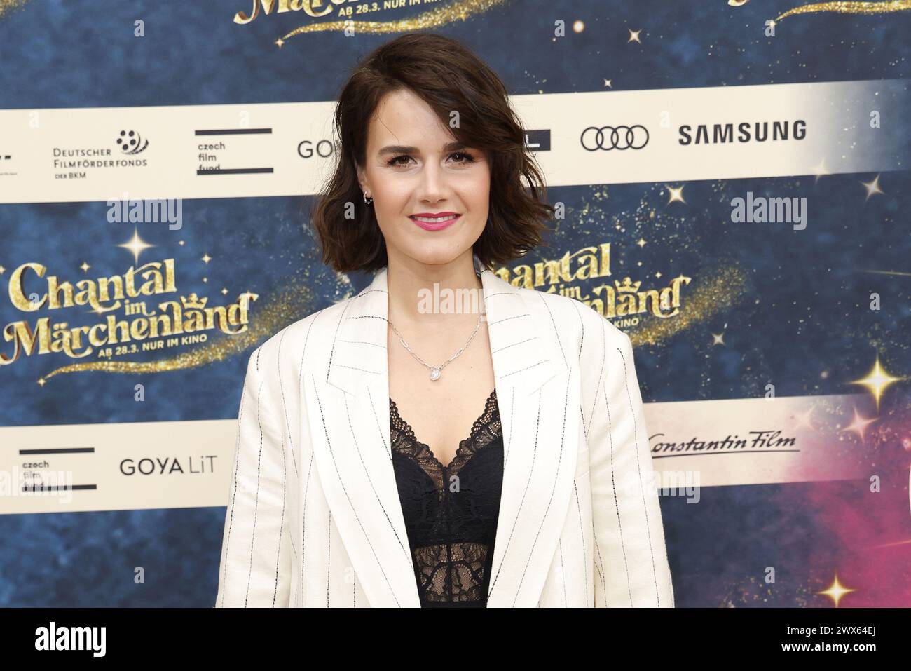 Chantal hoffmann hi-res stock photography and images - Alamy
