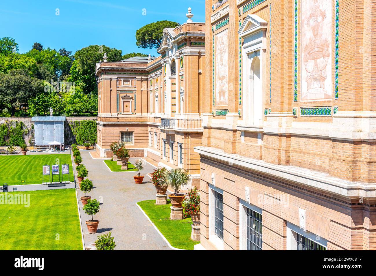 Vaticana hi-res stock photography and images - Alamy