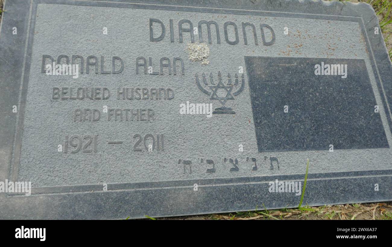 Mission Hills, California, USA 26th March 2024 Actor Don Diamond Grave ...