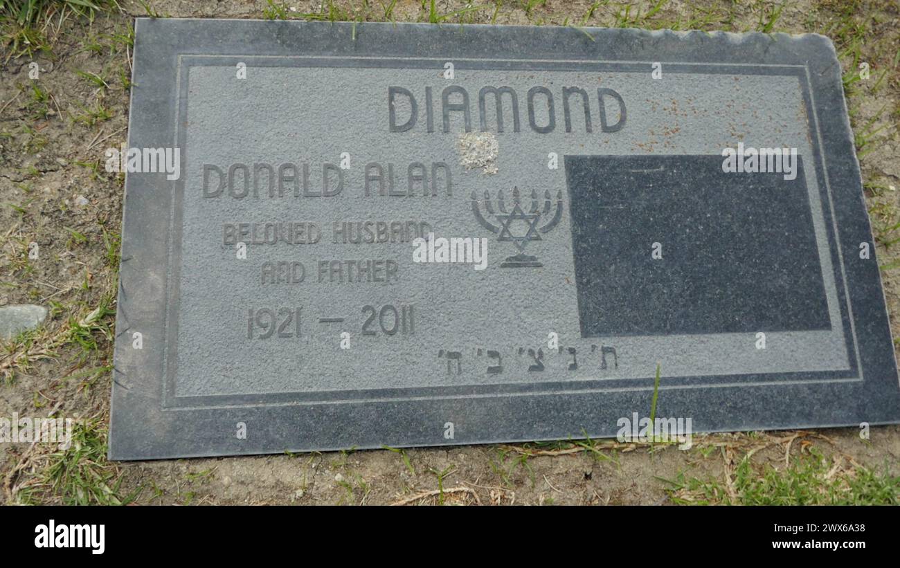 Mission Hills, California, USA 26th March 2024 Actor Don Diamond Grave ...