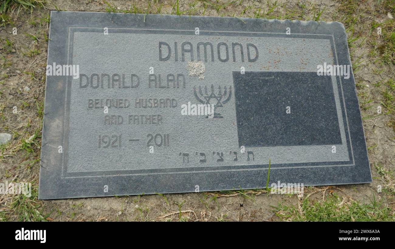 Mission Hills, California, USA 26th March 2024 Actor Don Diamond Grave ...