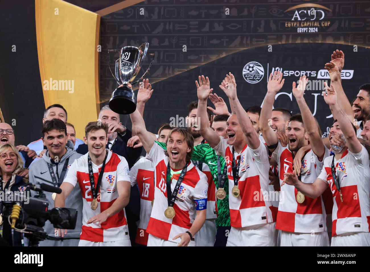 CAIRO, EGYPT - MARCH 26: Luka Modric of Croatia and his teammates ...