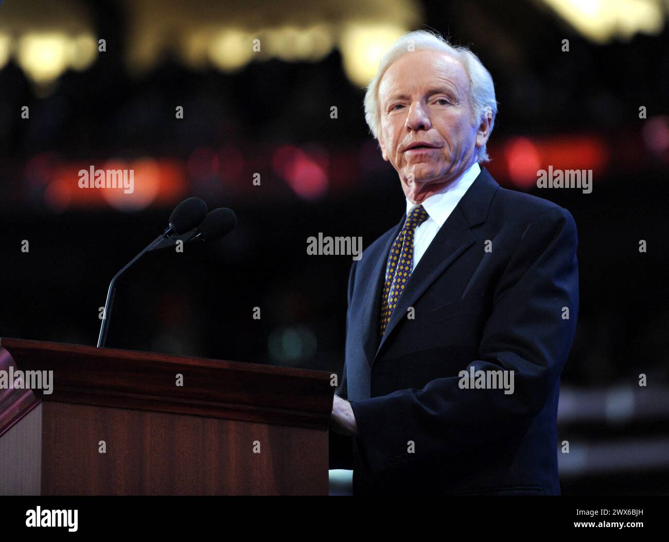 Al gore convention 2000 hi-res stock photography and images - Alamy