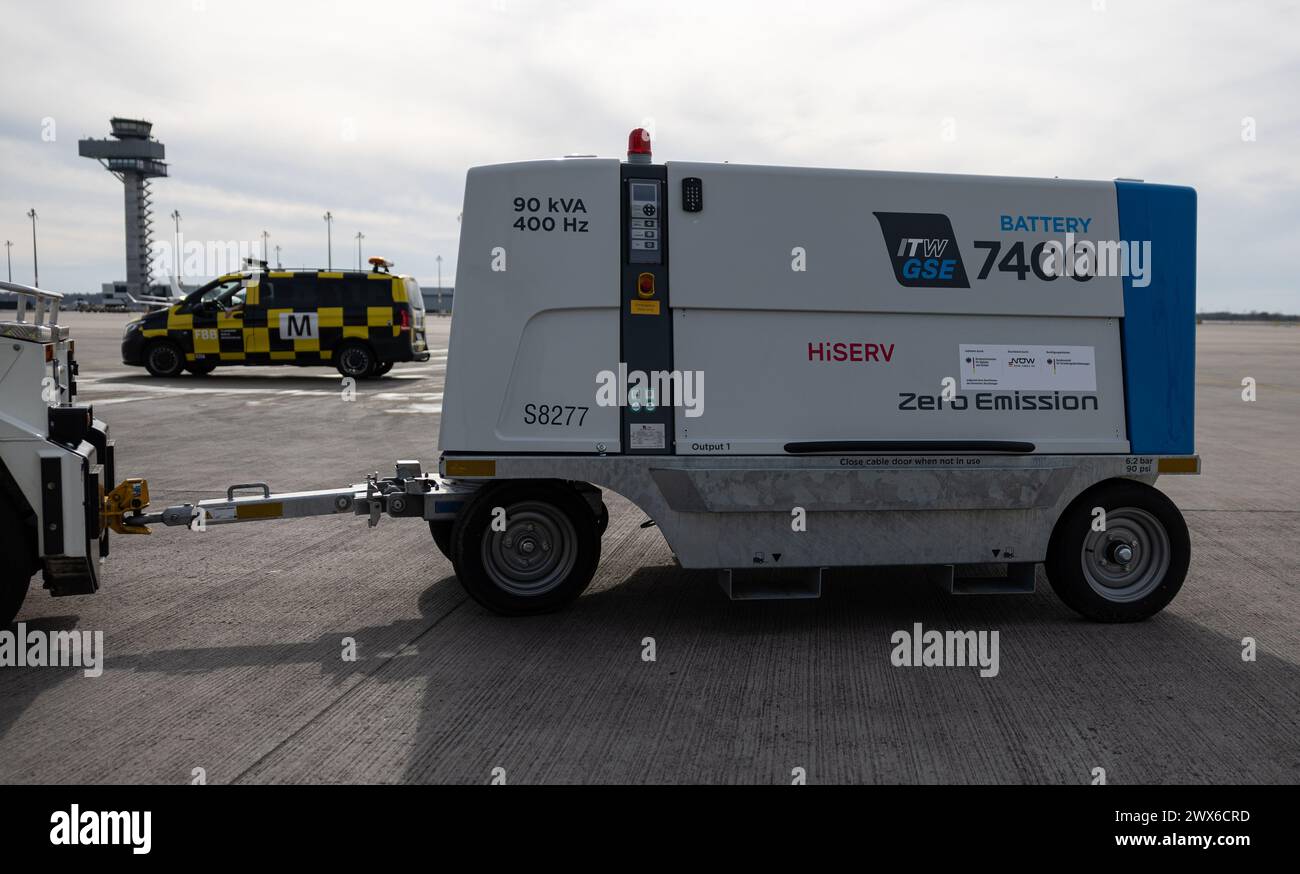 27 March 2024, Brandenburg, Schönefeld: An electric ground power unit ...
