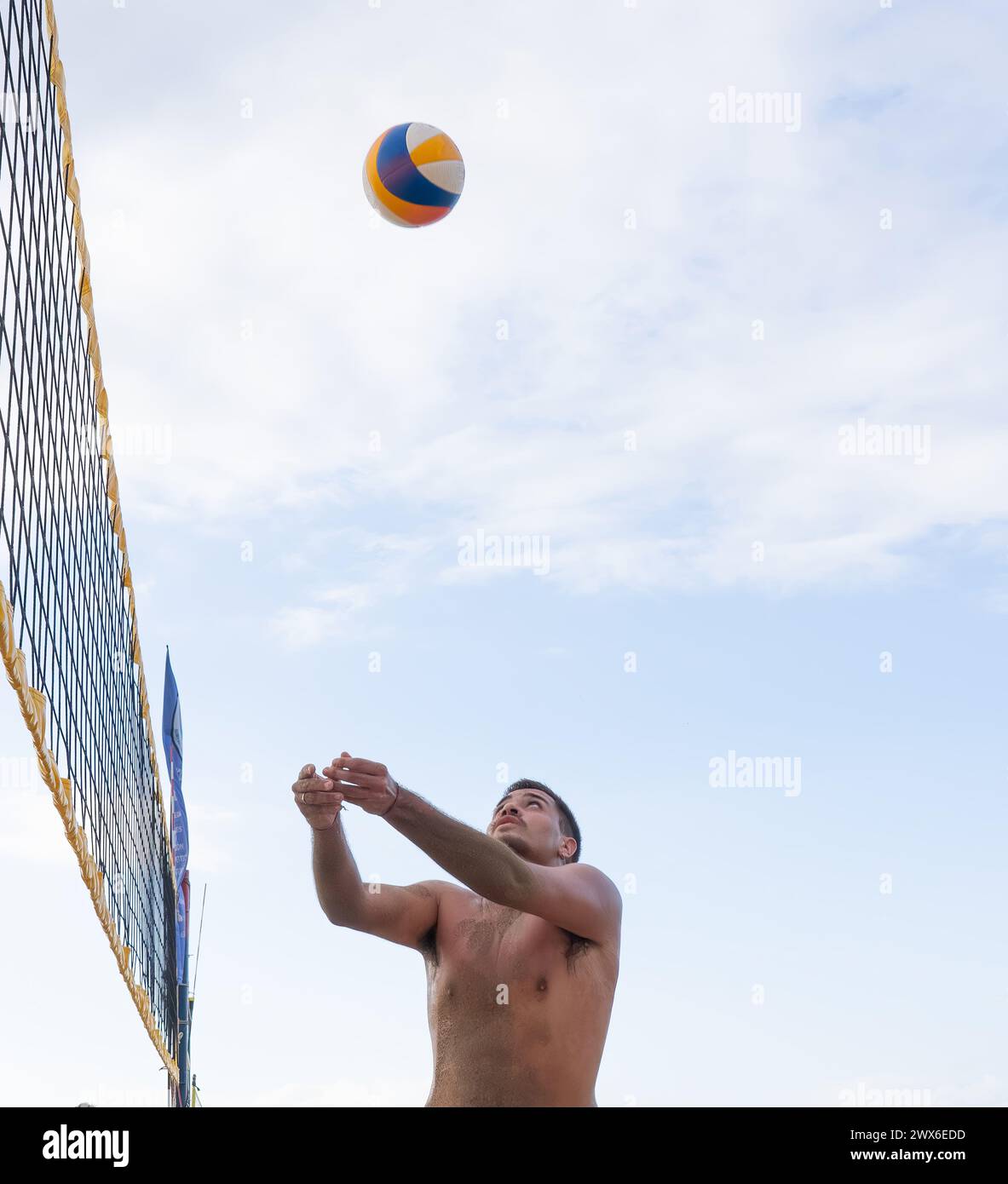 Beach volleyball player hi-res stock photography and images - Alamy