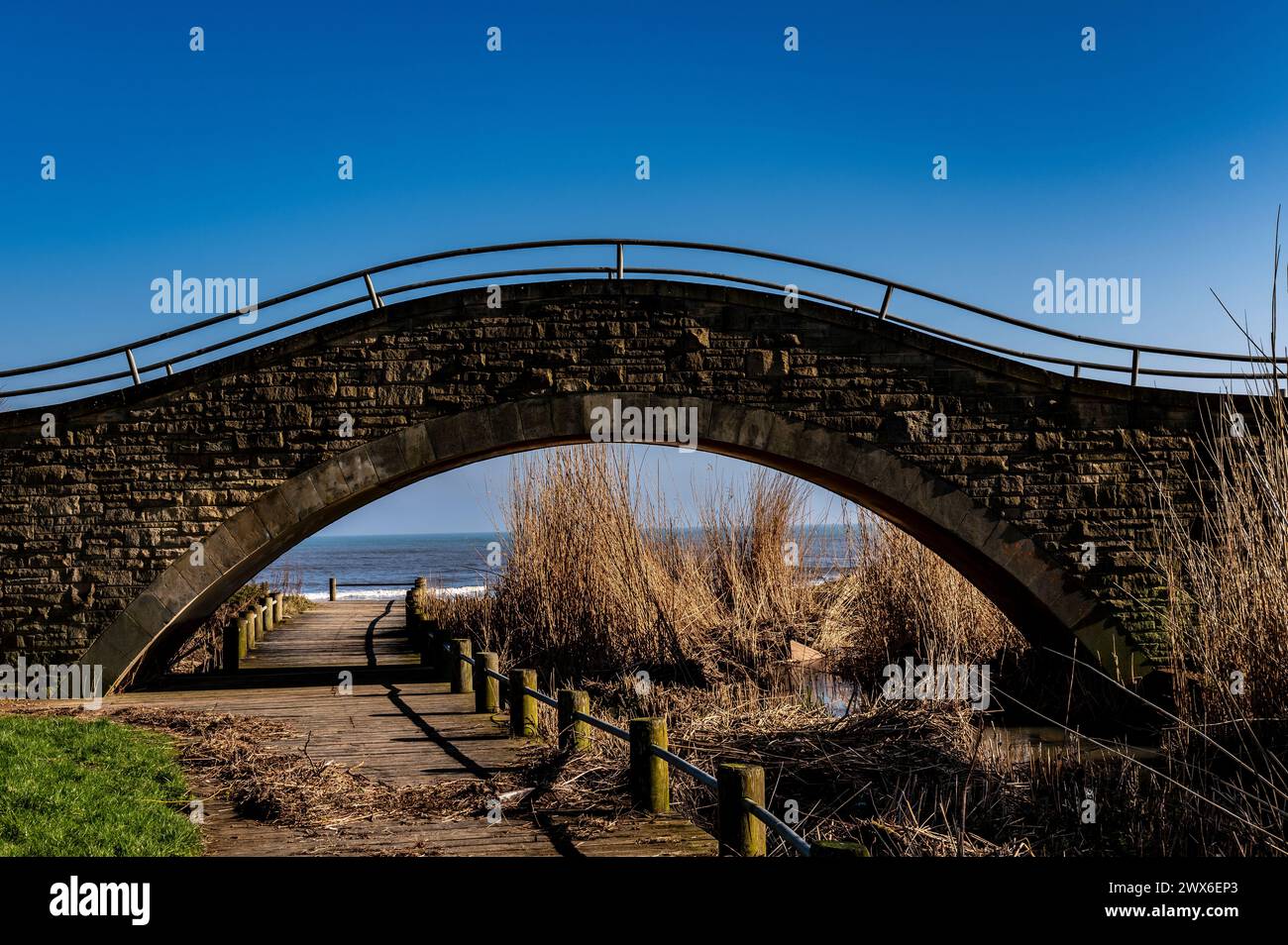 Humpback bridge hi-res stock photography and images - Alamy