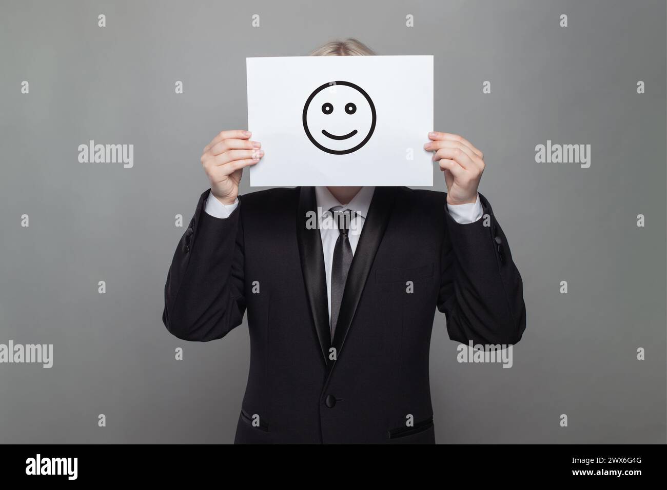 Person anonymous hiding head hi-res stock photography and images - Alamy