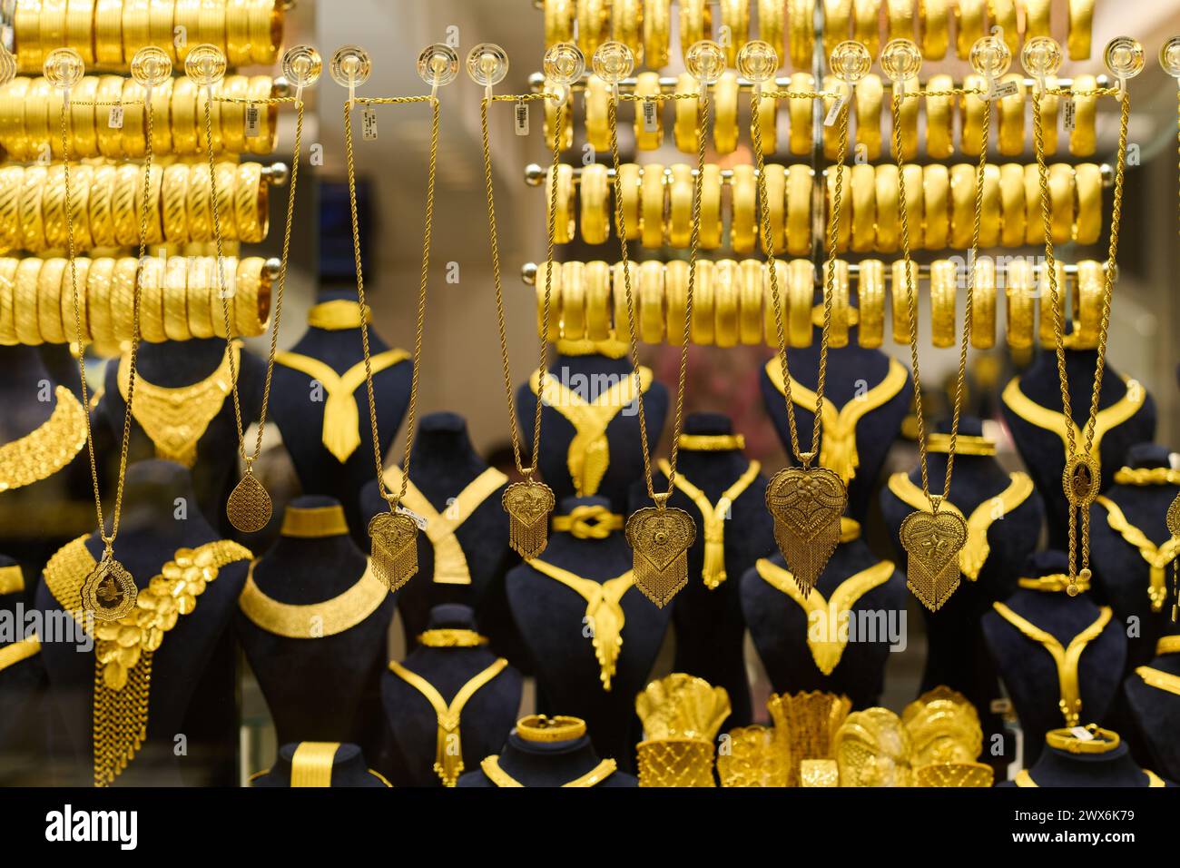 Turkish gold jewelry stores hi-res stock photography and images - Alamy