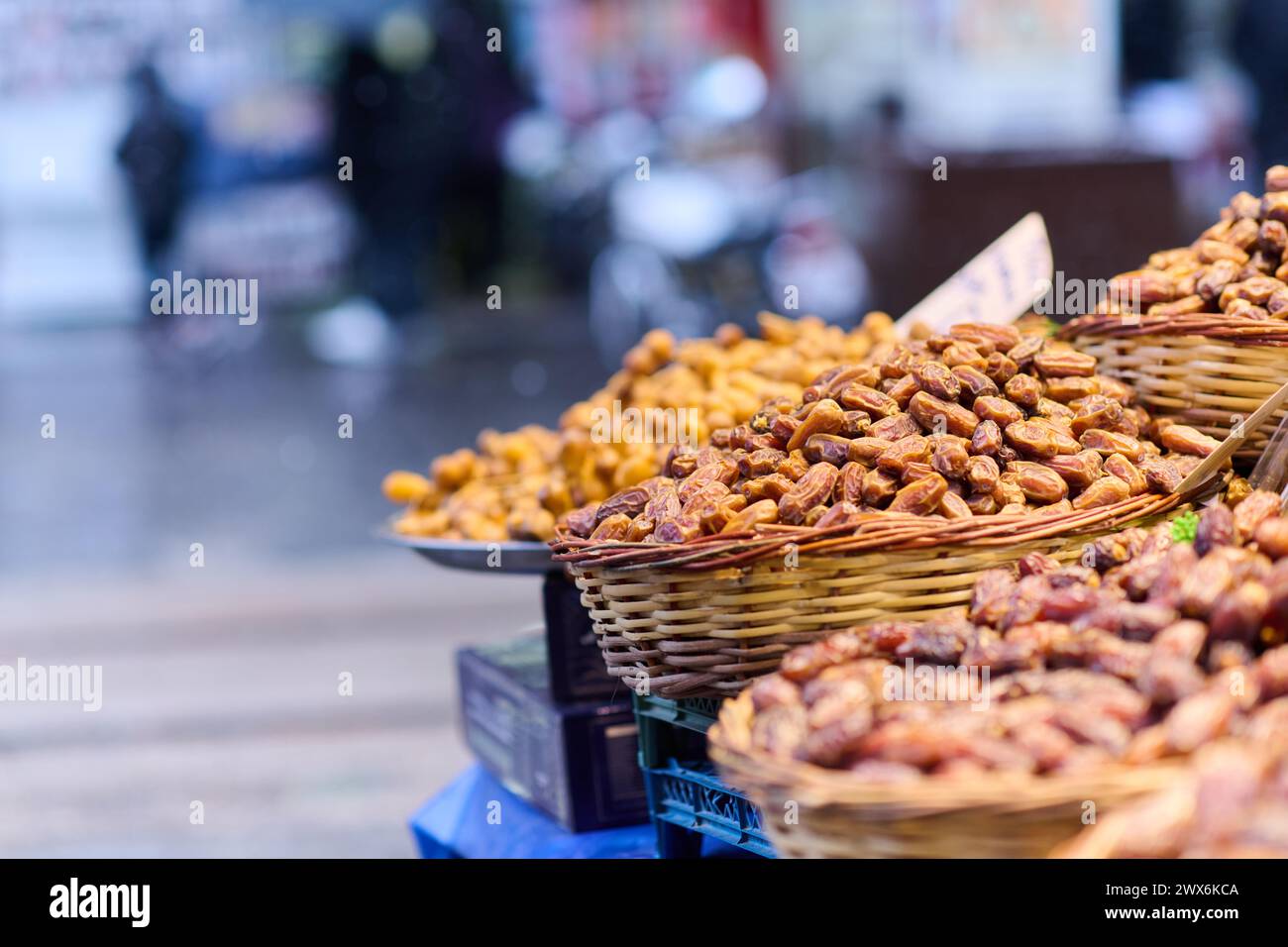 Packed date fruit hi-res stock photography and images - Alamy