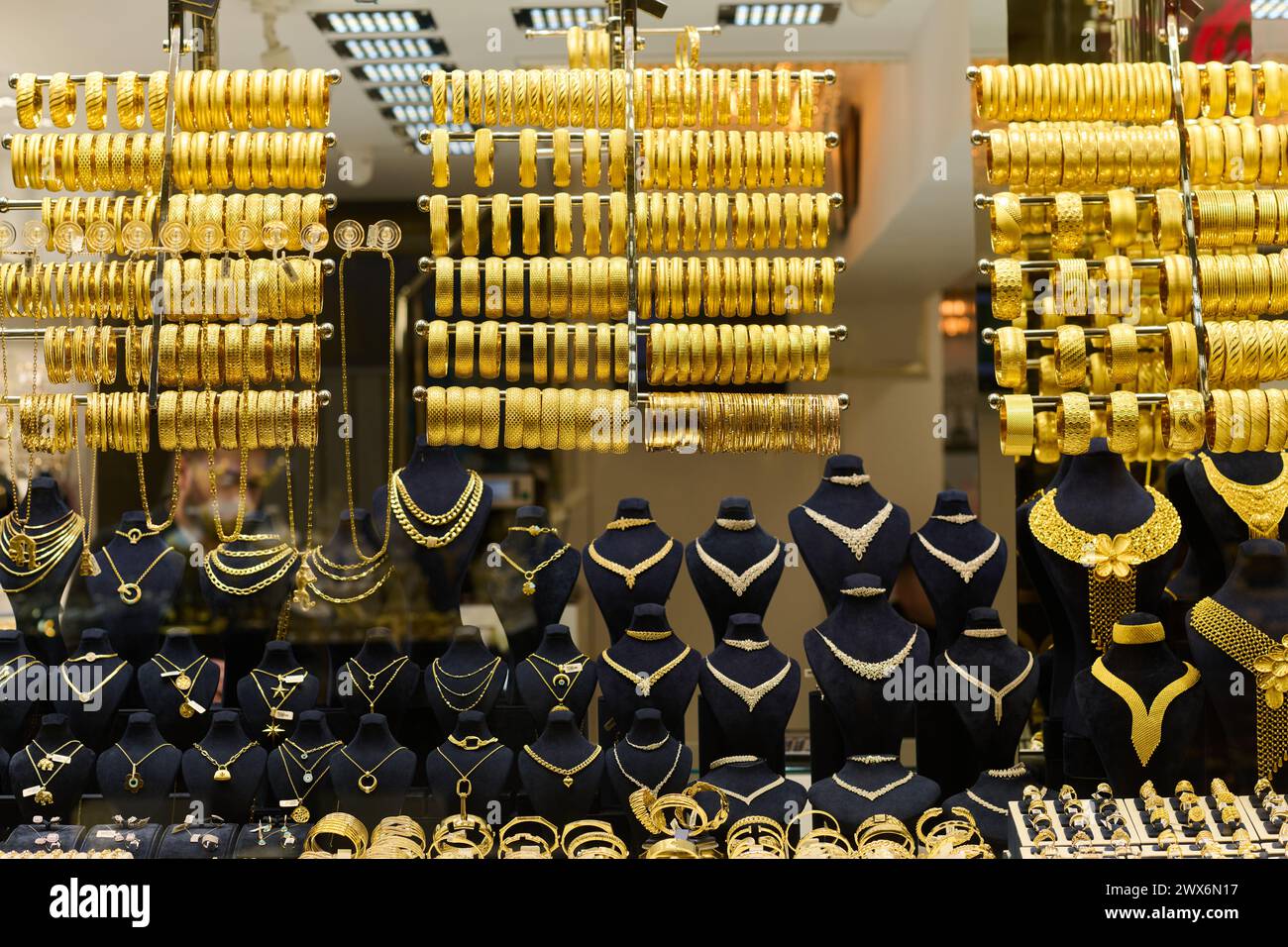 Turkish gold jewelry stores hi-res stock photography and images - Alamy