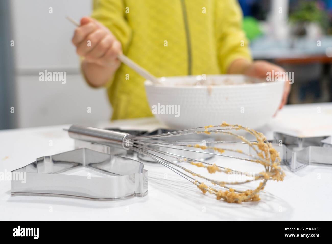 Child mixing flour and eggs hi-res stock photography and images - Alamy