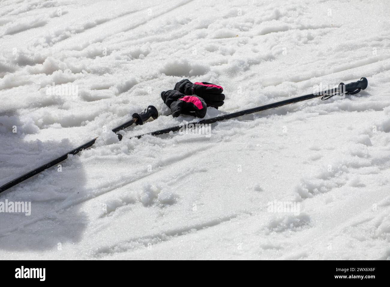 Wet loose snow hi-res stock photography and images - Alamy