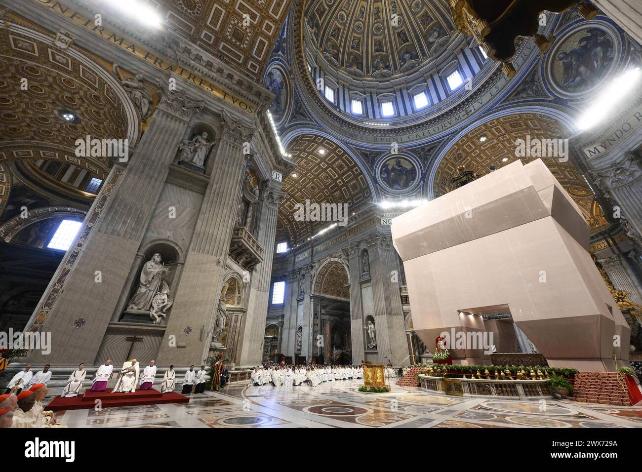 Pope Francis celebrates the Chrism Mass of Easter on Holy Thursday in ...
