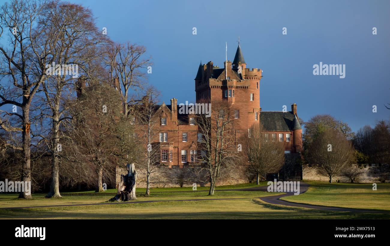 Beaufort castle scotland hi-res stock photography and images - Alamy