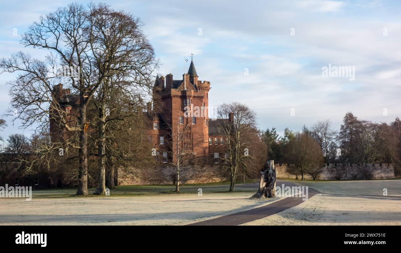 Beaufort castle scotland hi-res stock photography and images - Alamy