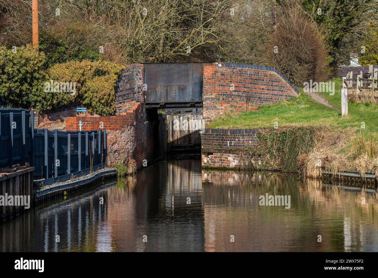 Hatton Locks Grand Union Canal Warwickshire England UK Stock Photo - Alamy