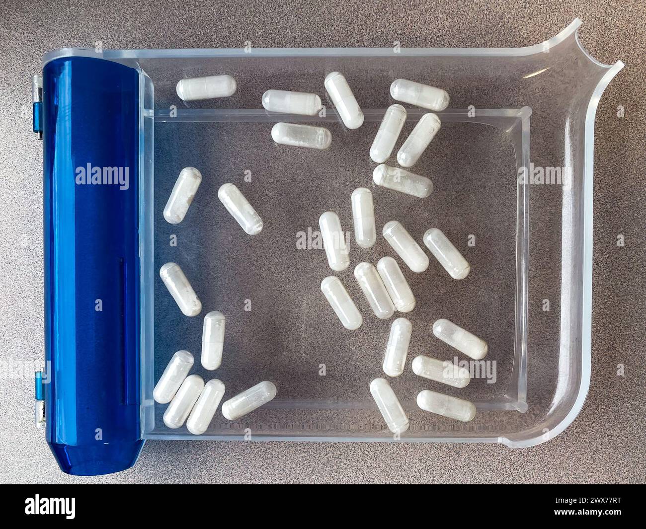 Pill count hi-res stock photography and images - Alamy