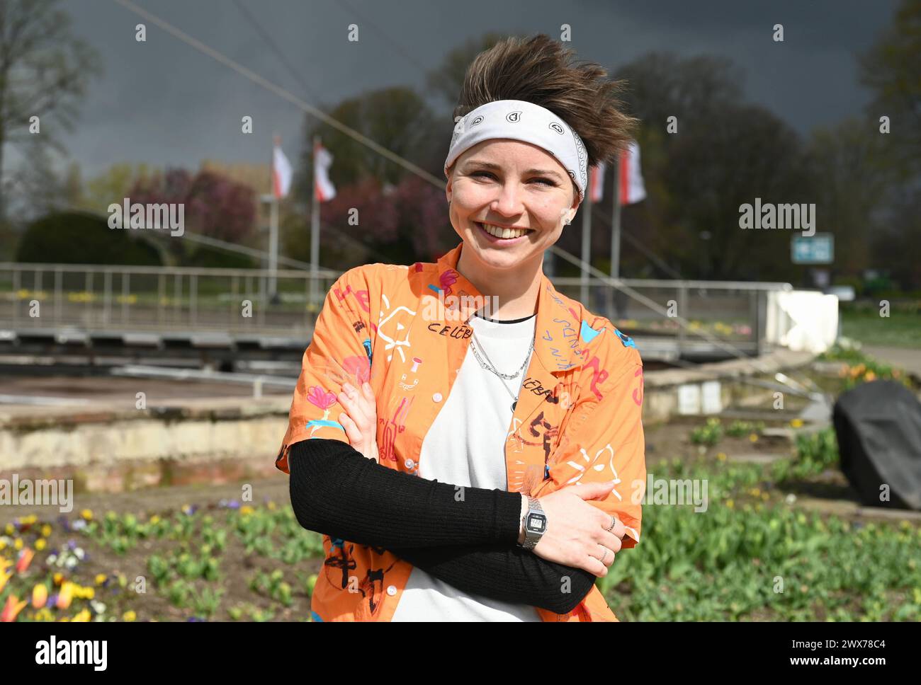 Comedian und Musikerin Coremy posiert bei der Pressekonferenz zur ...