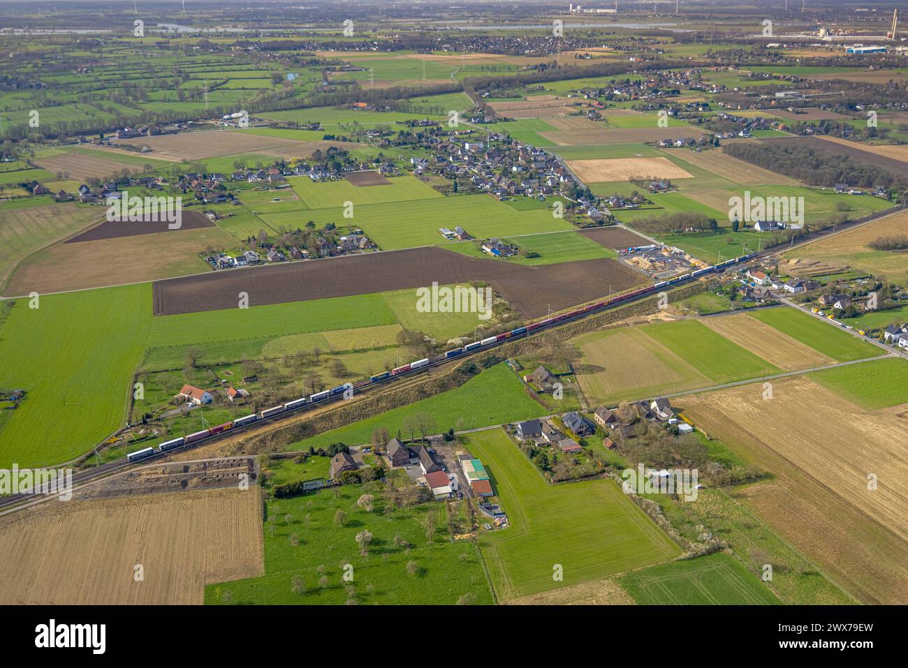 Extension of the betuweroute and betuwe linie railroad line hi-res ...