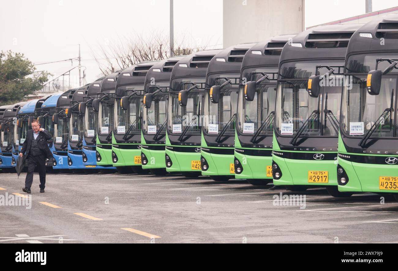 Bus drivers' general strike, Mar 28, 2024 : Buses are seen parked at a ...