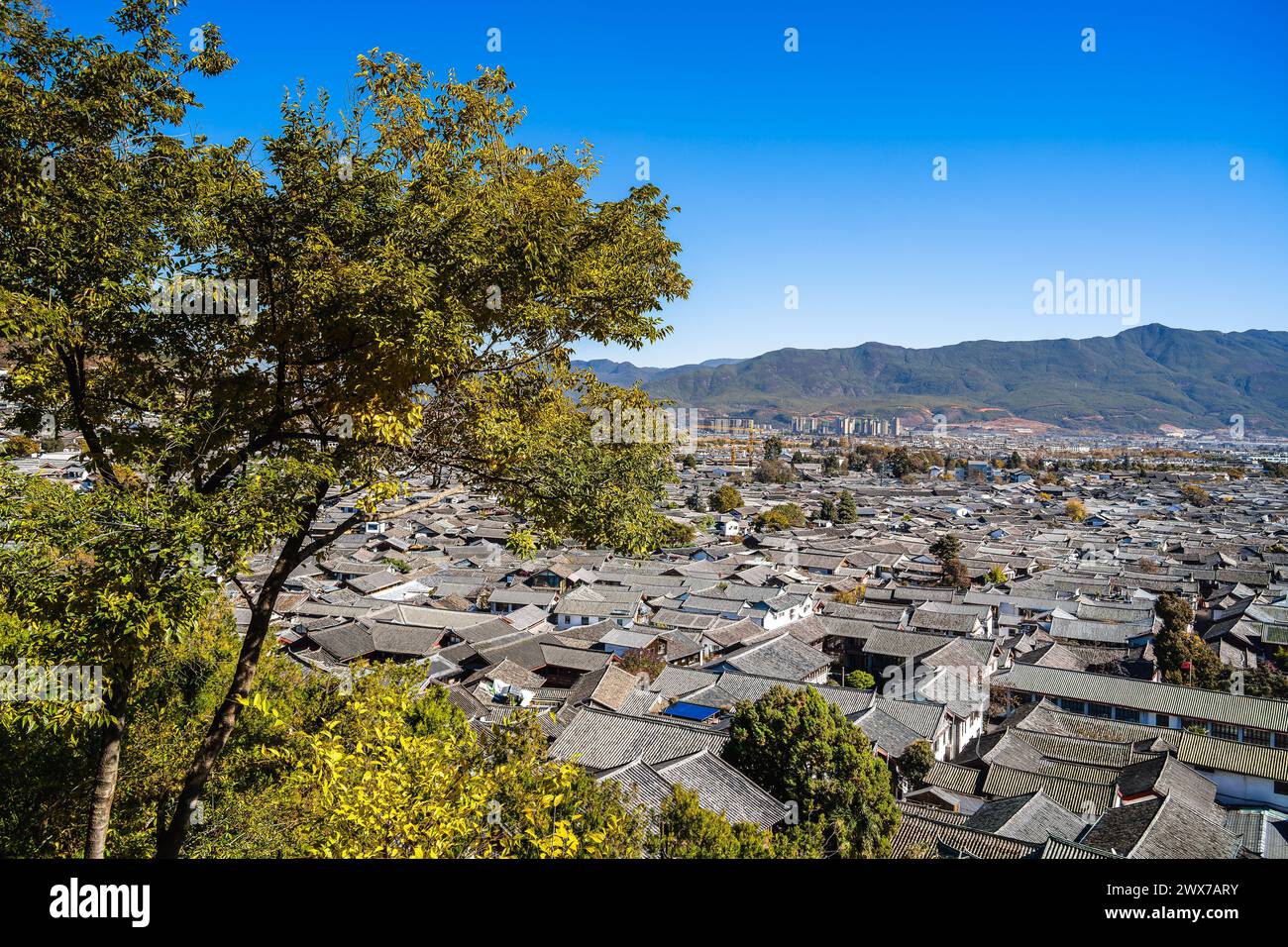 Lijiang river street hi-res stock photography and images - Alamy