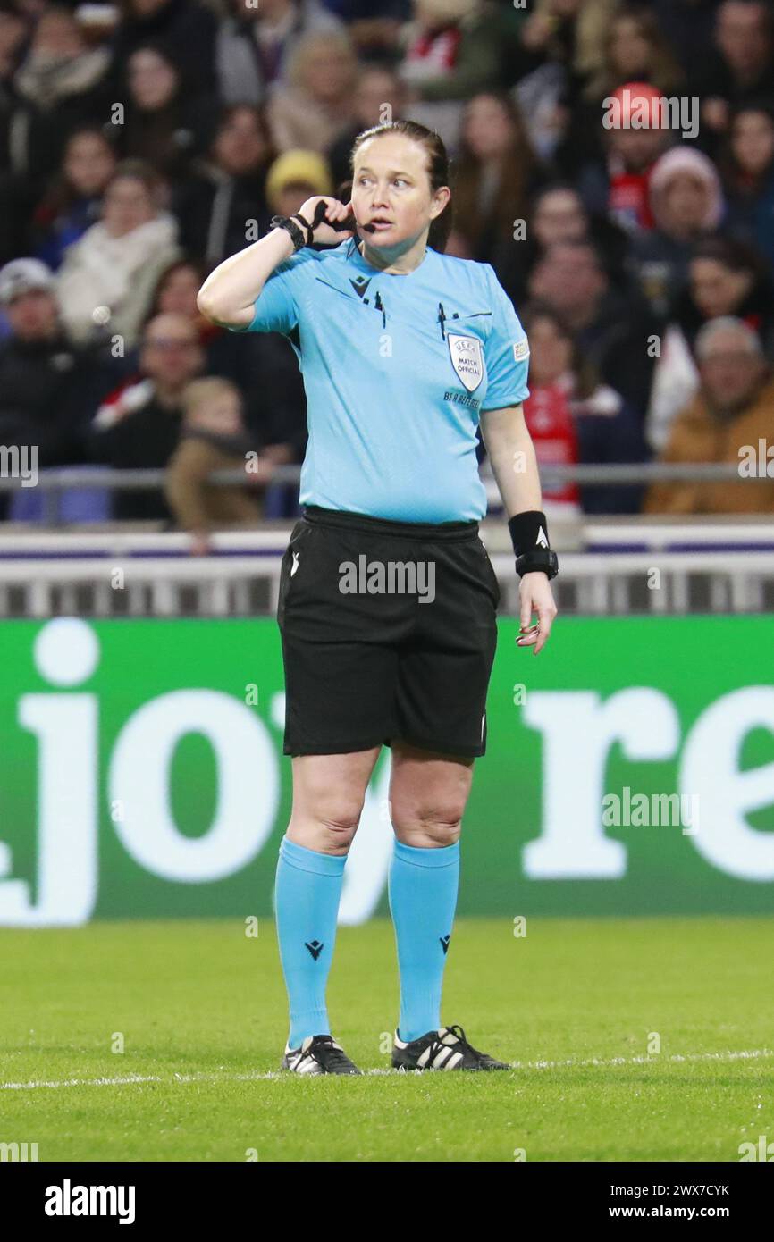 Referee Cheryl FOSTER during the UEFA Women's Champions League, Quarter ...