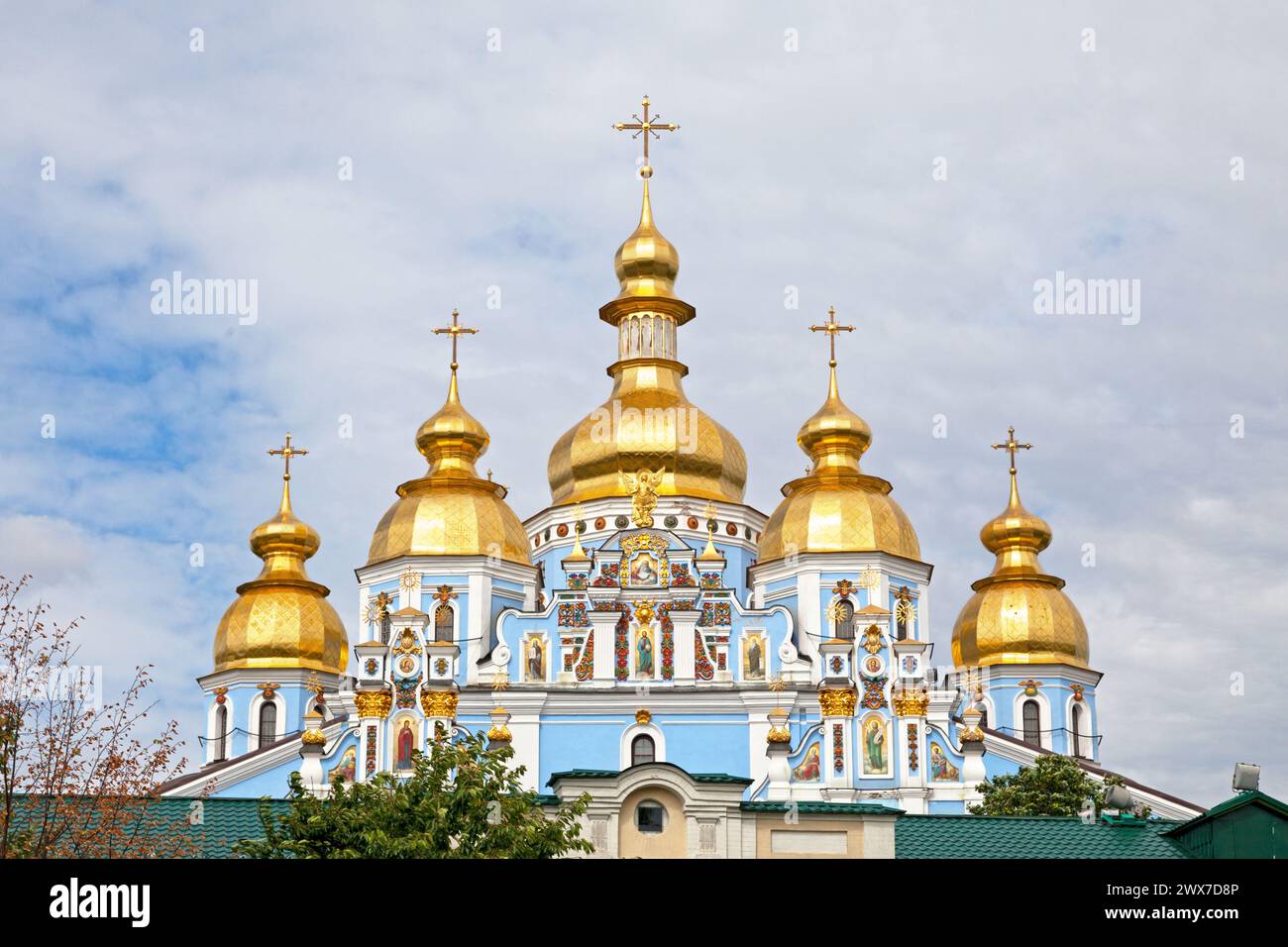 St. Michael's Golden-Domed Monastery (Ukrainian: Михайлівський ...
