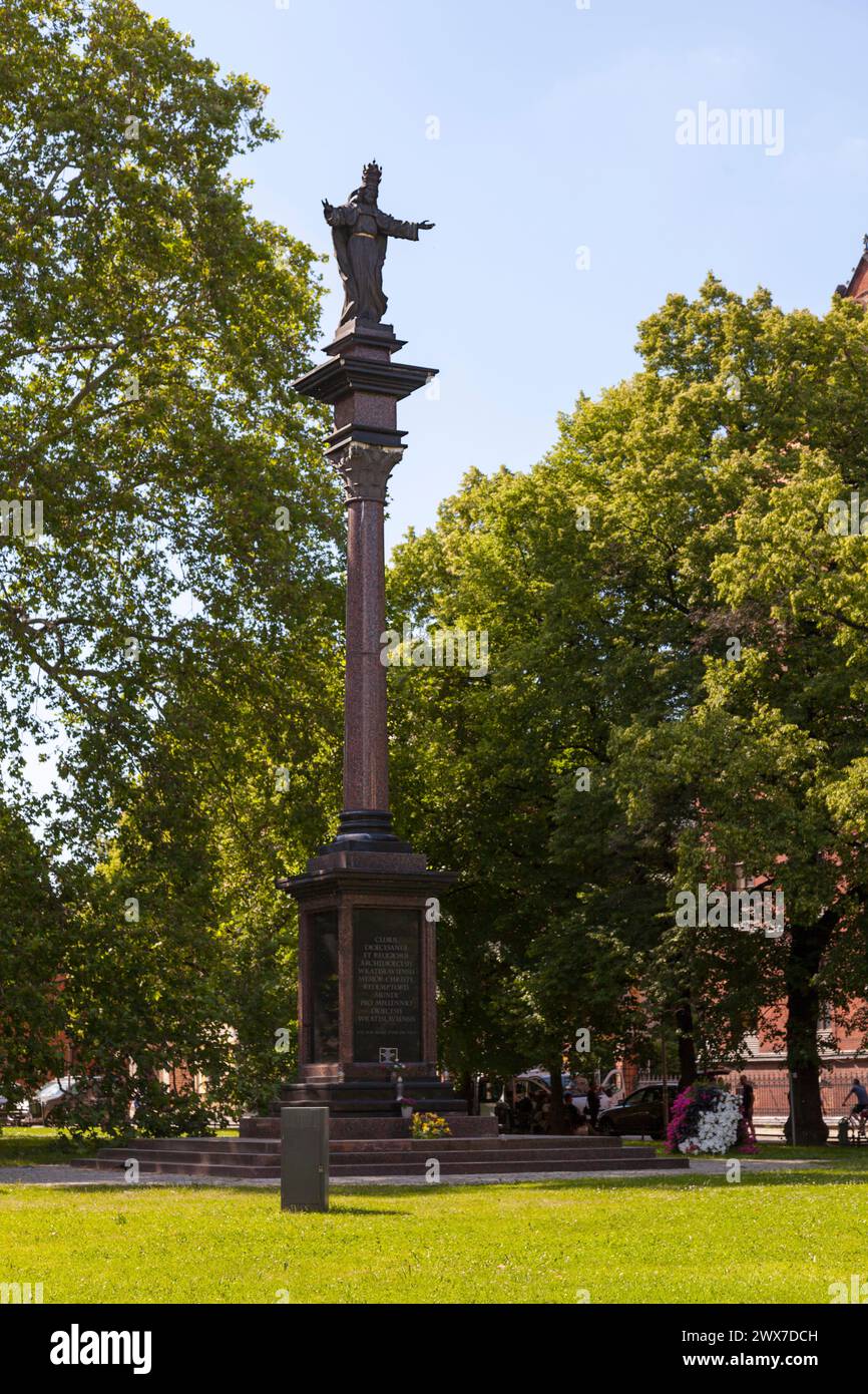 Column of christ the king of the universe hi-res stock photography and ...