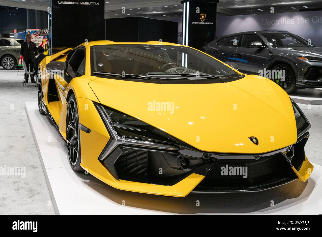 Lamborghini revuelto hi-res stock photography and images - Alamy