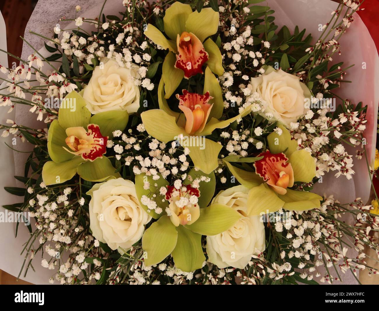 For all those special moments: a beautiful bouquet of seasonal flowers ...