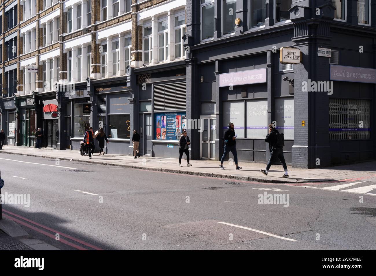 Farringdon public house hi-res stock photography and images - Alamy