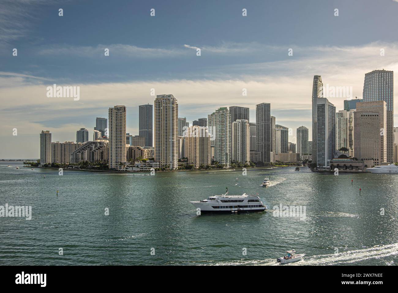 Miami sailing charter hi-res stock photography and images - Alamy
