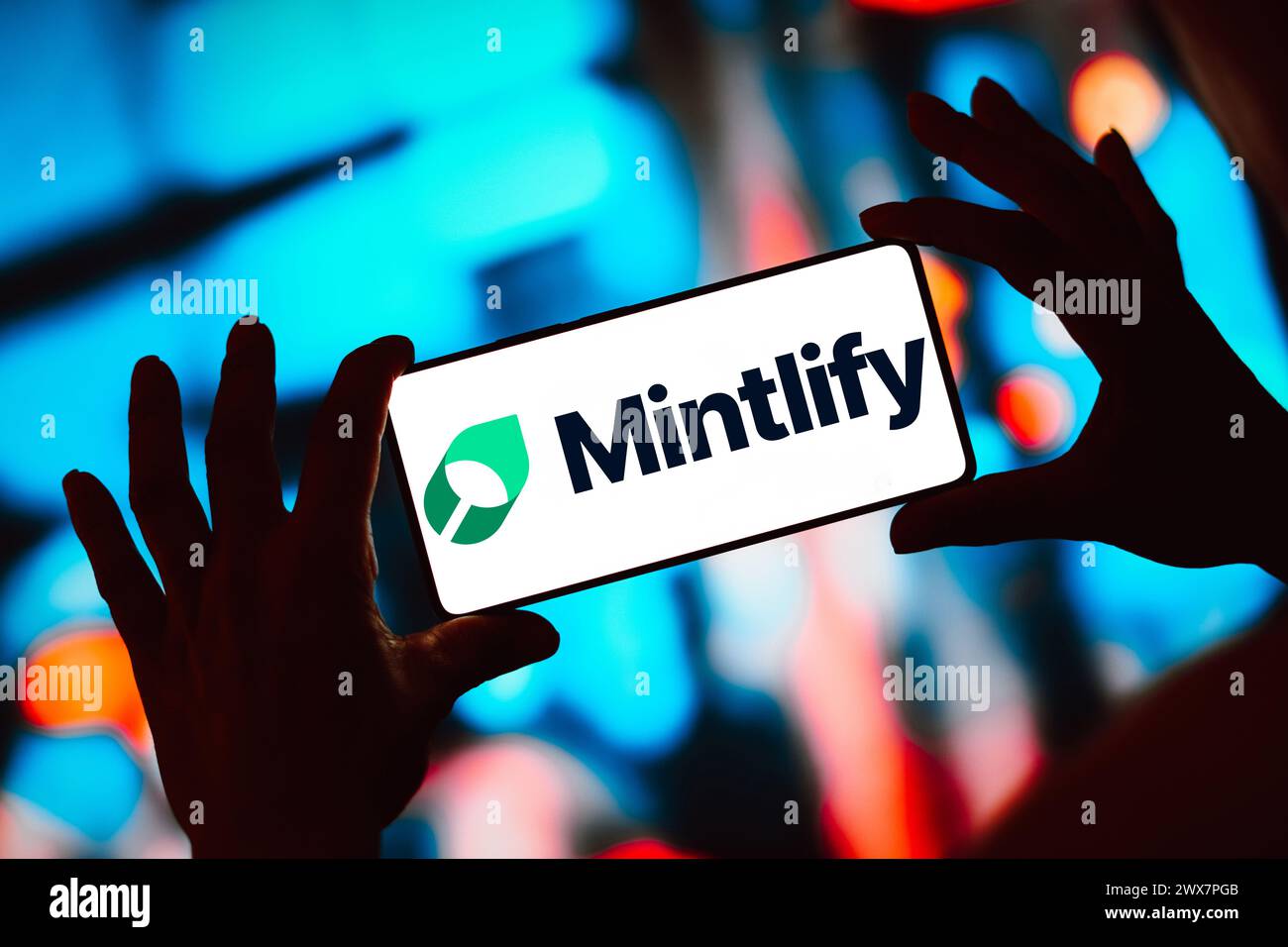Mintlify logo hi-res stock photography and images - Alamy