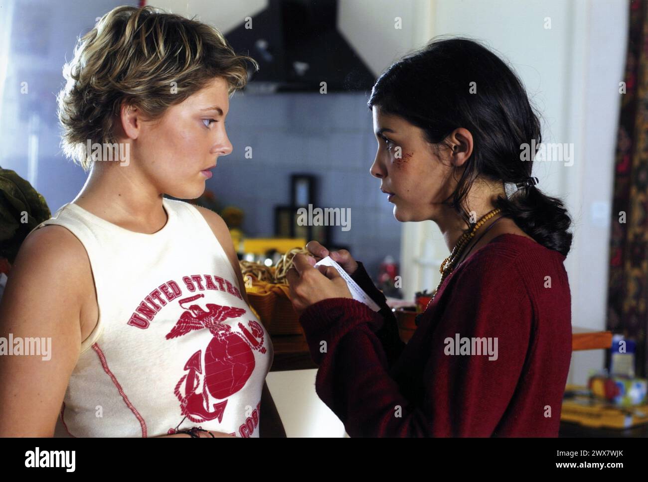 À la folie... pas du tout He Loves Me...He Loves Me Not Year : 2002 ...