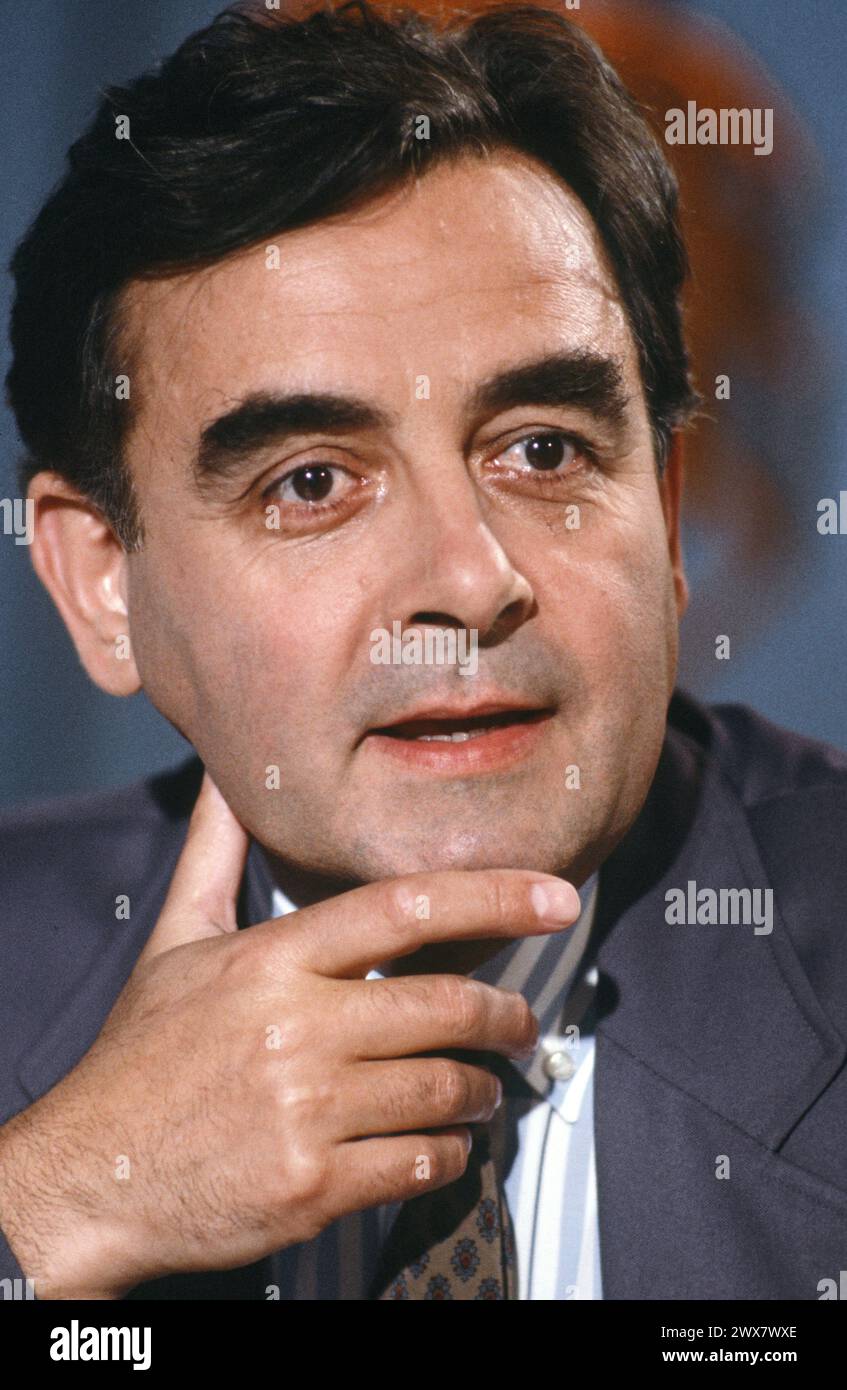 French television presenter Bernard Pivot, circa 1985 Stock Photo - Alamy