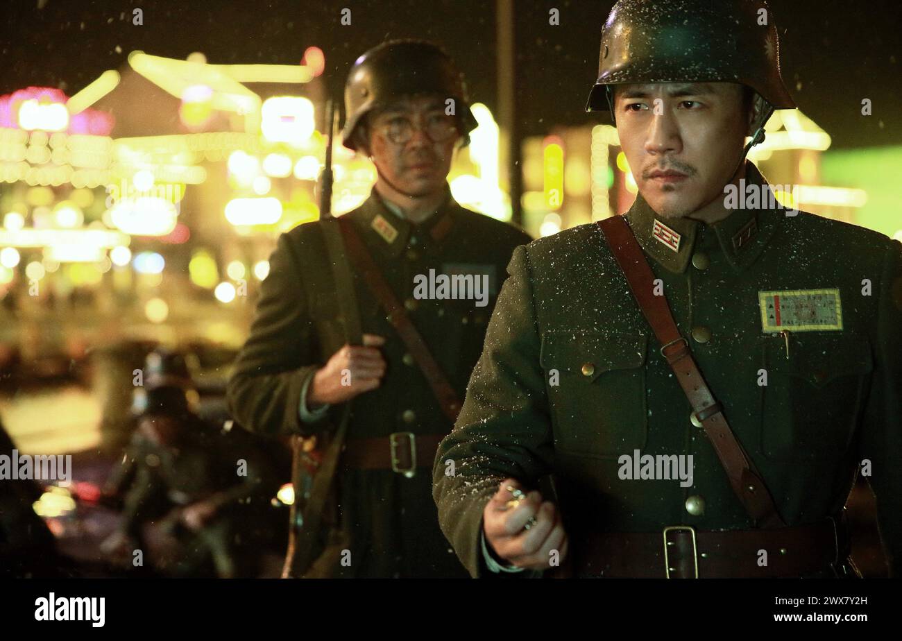 Hundred chinese soldiers hi-res stock photography and images - Alamy