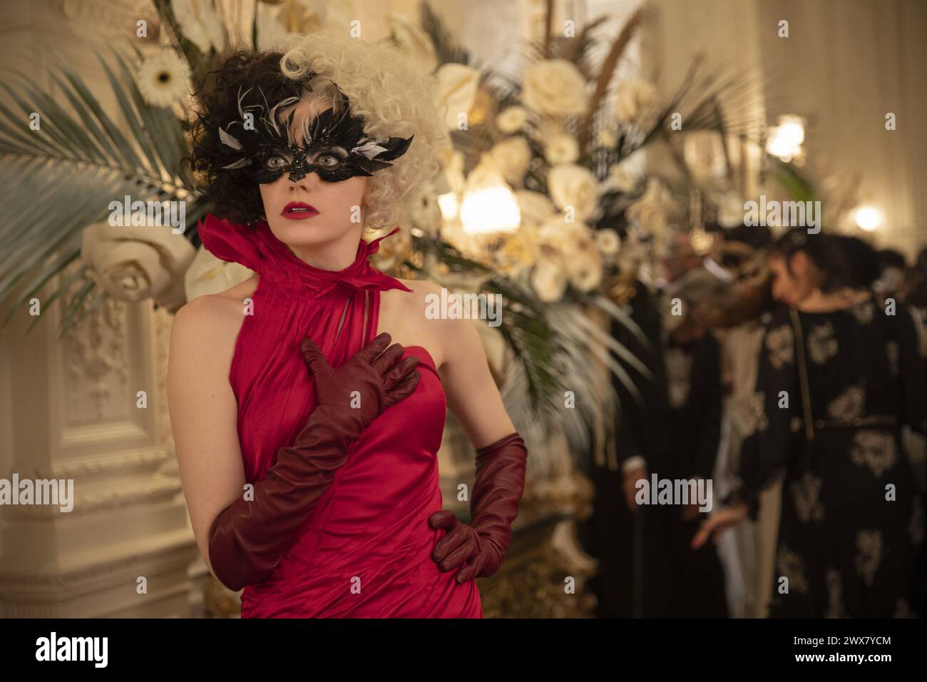 Cruella Year : 2021 USA Director : Craig Gillespie Emma Stone Stock ...