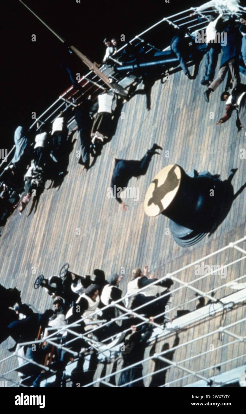 Titanic Year : 1997 USA Director : James Cameron Stock Photo - Alamy