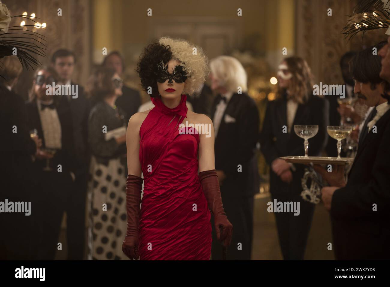 Cruella Year : 2021 USA Director : Craig Gillespie Emma Stone Stock ...