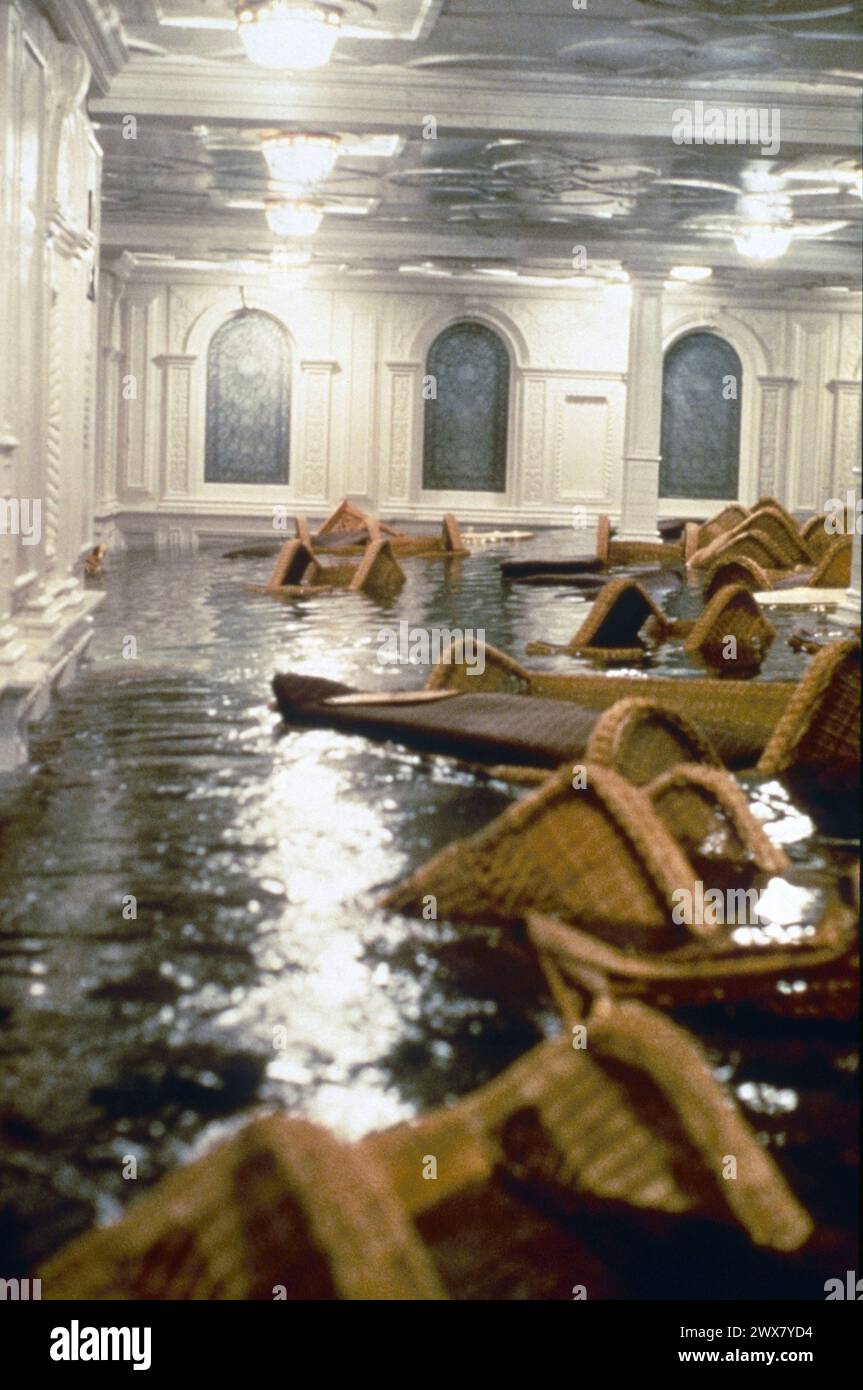Titanic Year : 1997 USA Director : James Cameron Stock Photo - Alamy