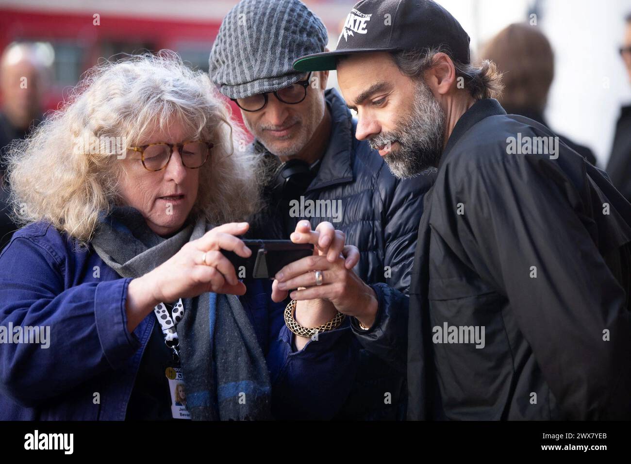 Cruella Year : 2021 USA Director : Craig Gillespie Jenny Beavan, Craig ...