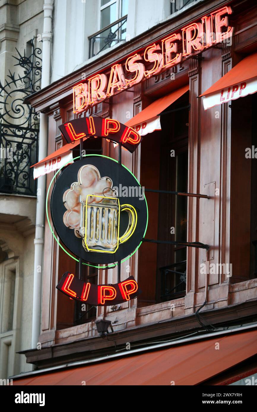 Lipp brasserie paris hi-res stock photography and images - Alamy