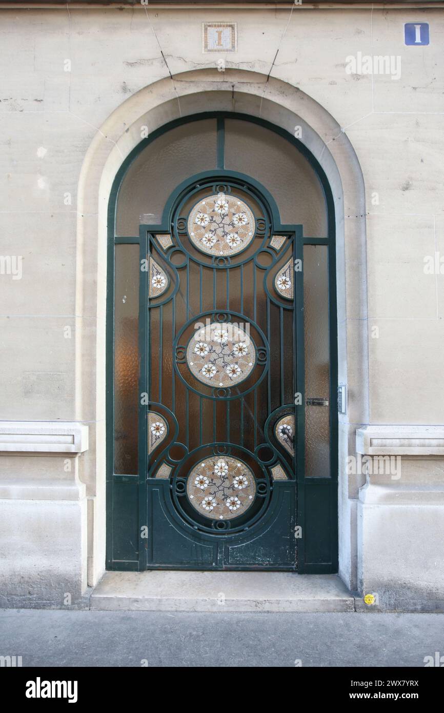 Building 1 rue Boulard in Paris, 14th arrondissement Built in: 1911 ...