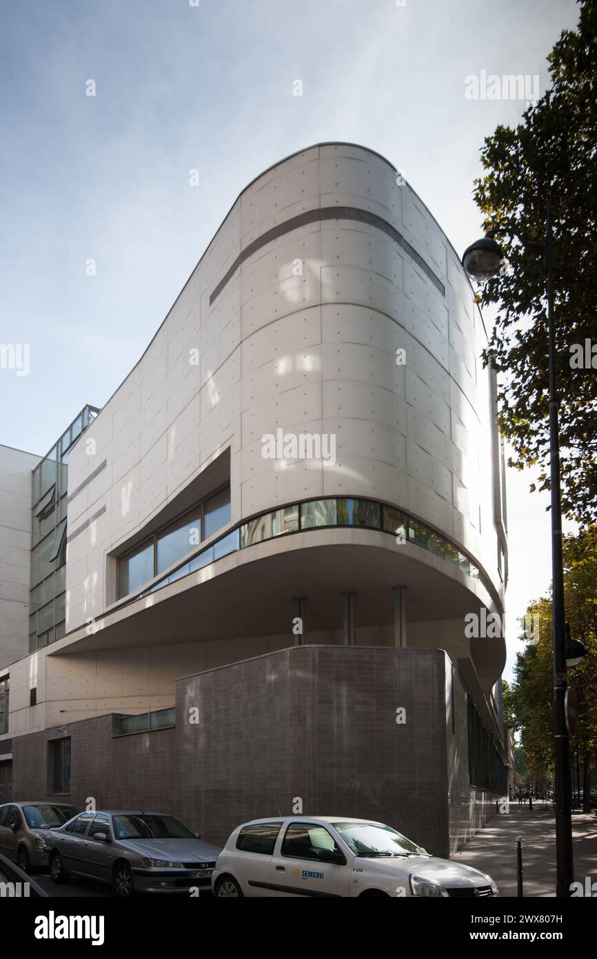 Paris, 145 boulevard Malesherbes, Lycée Carnot, facades of brand new ...